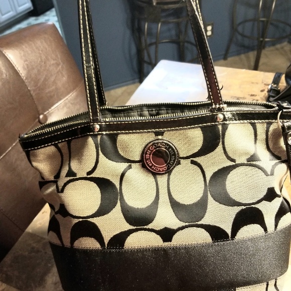 Coach | Bags | Classic Coach Insignia Tote | Poshmark